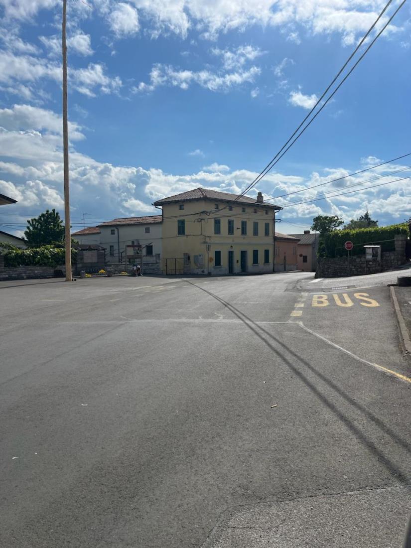 Ureditev ceste skozi Tomaj - sezana.si